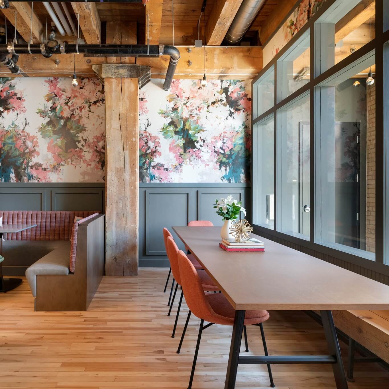 724 Lofts North Loop Apartments